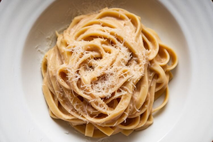 How To Make Authentic Italian Alfredo Sauce