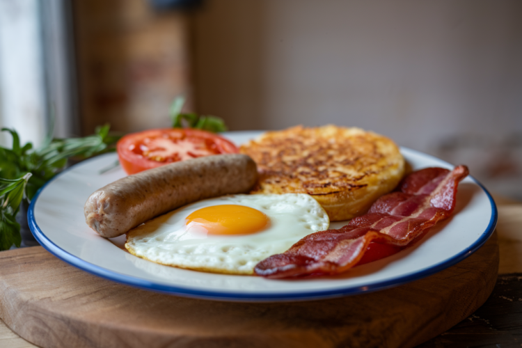 The Classic English Breakfast Plate That Slaps: Crispy, Savory, and ...